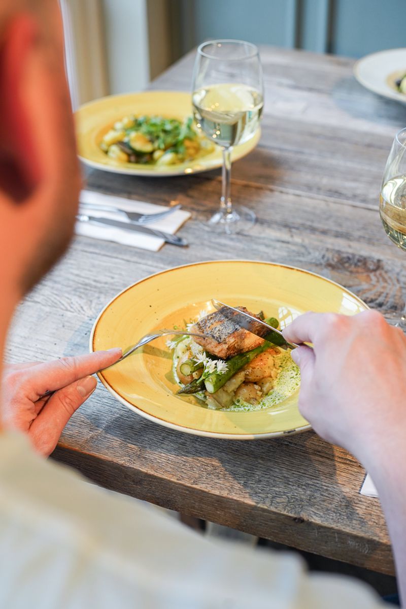 The Canbury Arms | pub | Kingston | Young's Pub